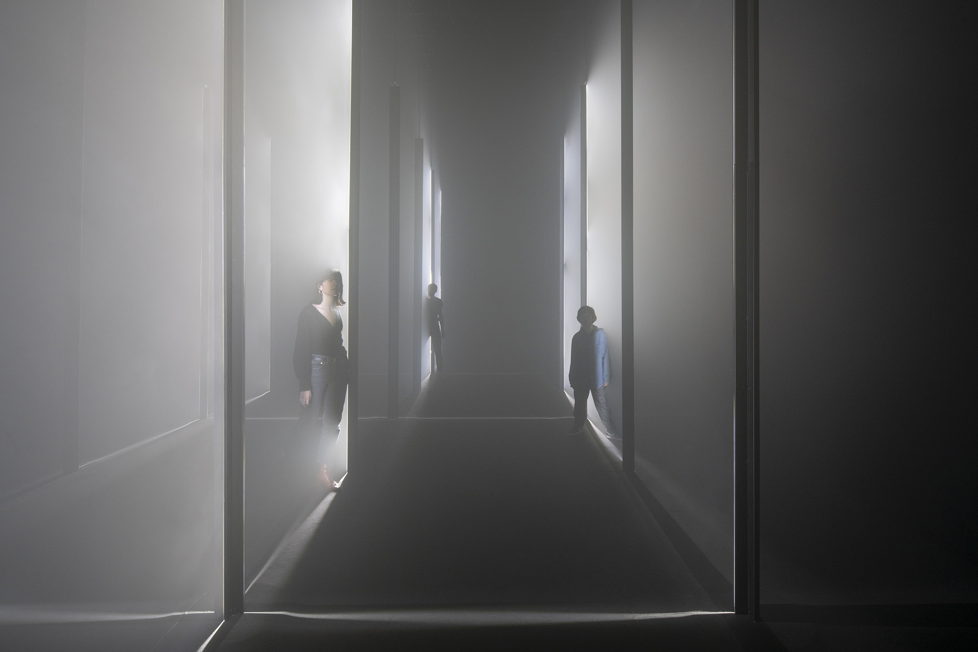 Negative Space d'Olivier Ratsi pour Into the Light - CROSSED LAB